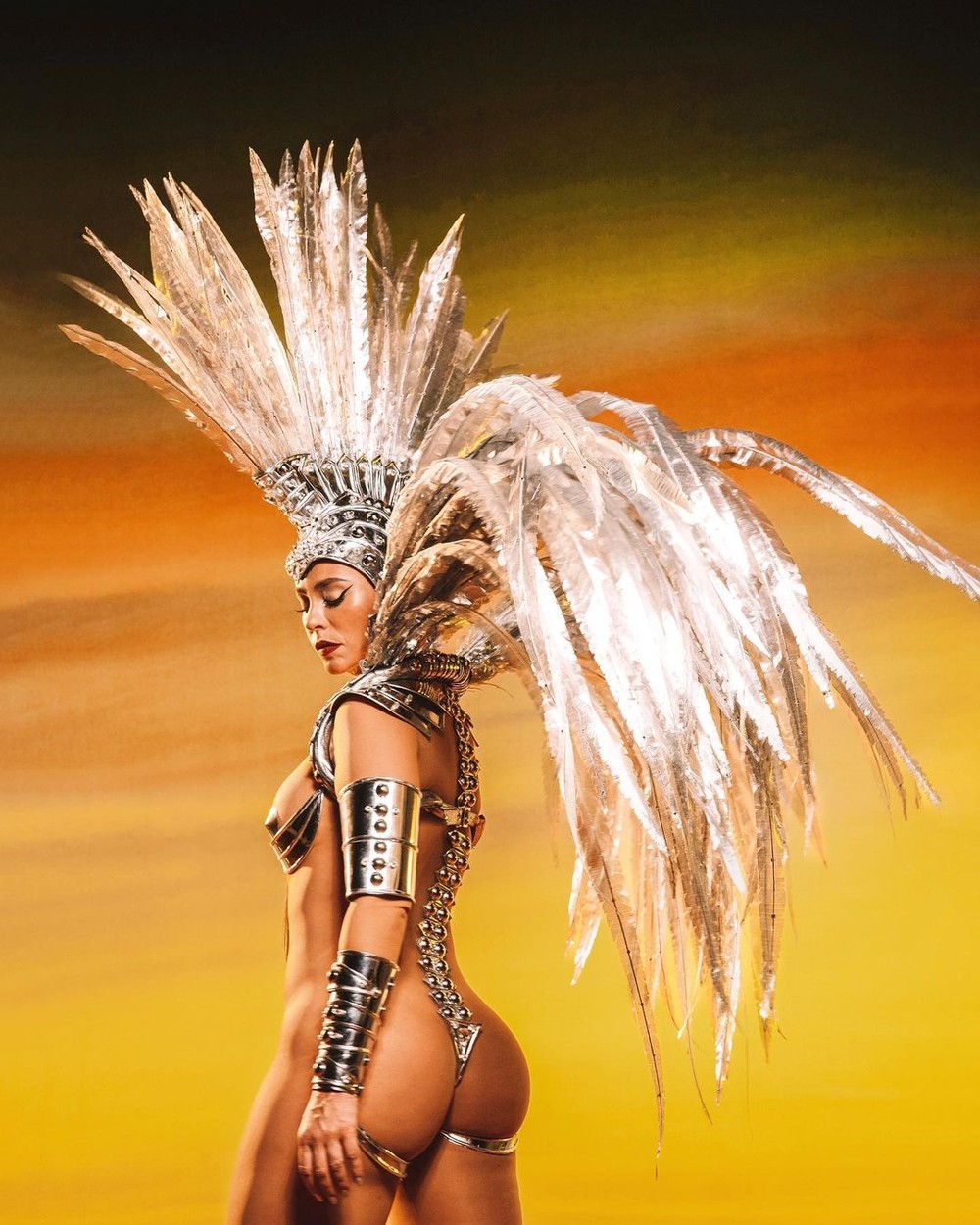 Carnaval 2023 Veja Fantasia De Paolla Oliveira No Desfile Na Grande Rio