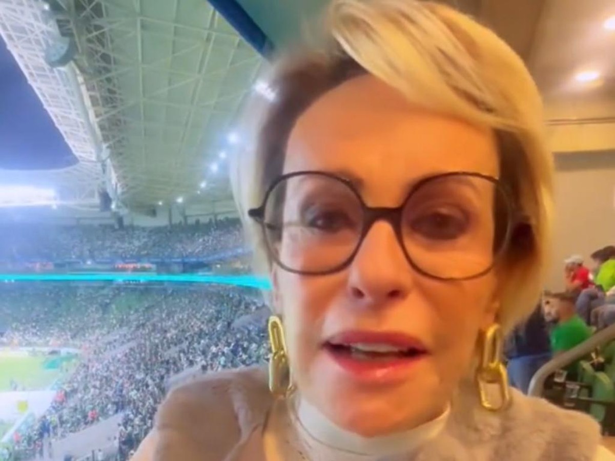 Ana Maria Braga se emociona ao torcer pelo Palmeiras em estádio vídeo