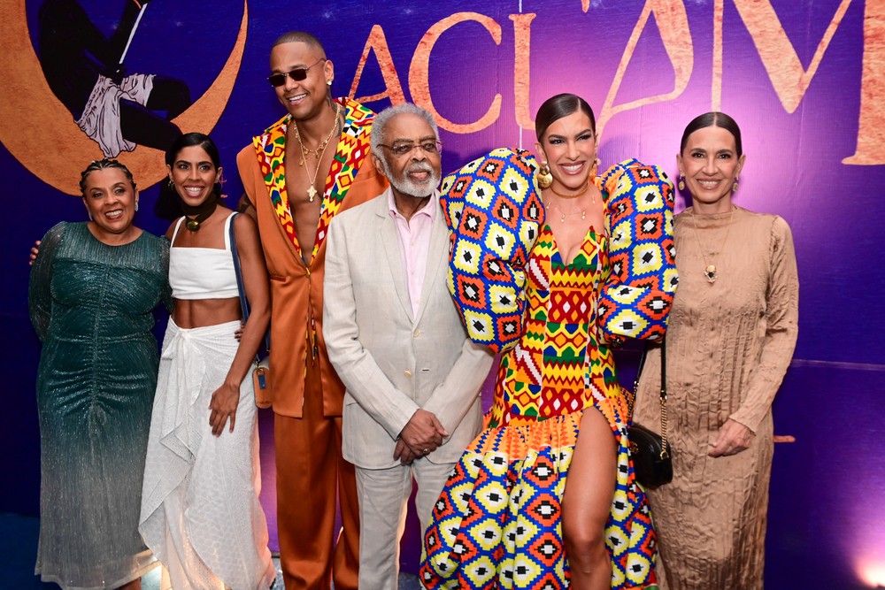 Noite da Aclamação: Léo Santana e Lore Improta reúnem famosos em baile ...