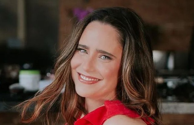 Saiba tudo sobre: Fernanda Vasconcellos