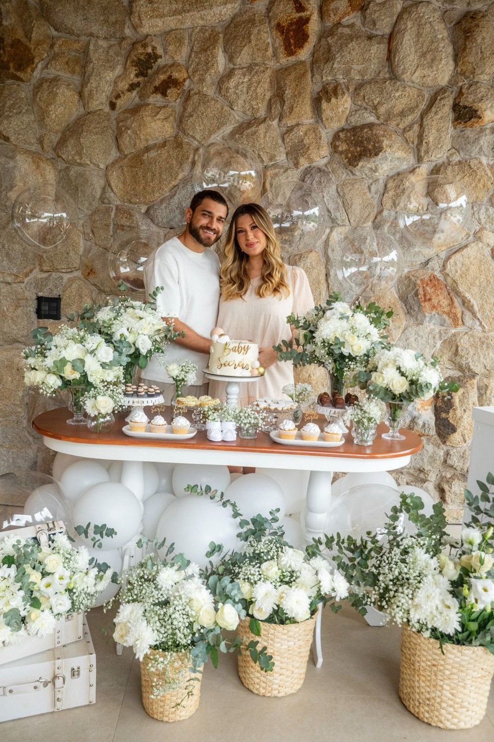 No Dia das Mães, Niina Secrets se emociona em chá revelação de seu ...