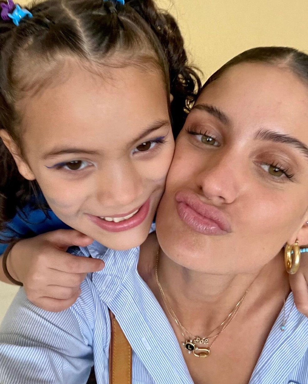 Laura Fernandez, mãe da neta de Preta Gil, estreia como atriz em 'Elas ...