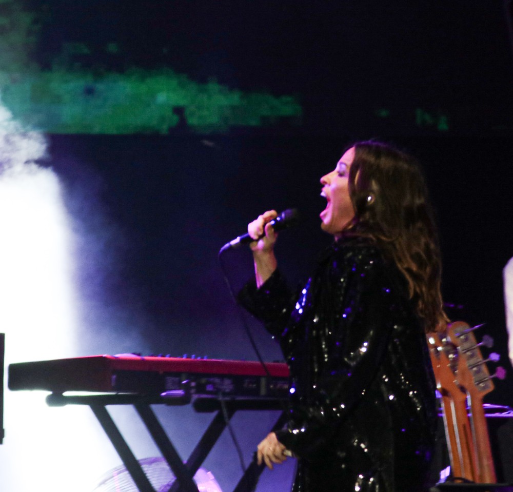 Alanis Morissette faz show único em São Paulo e celebra álbum histórico