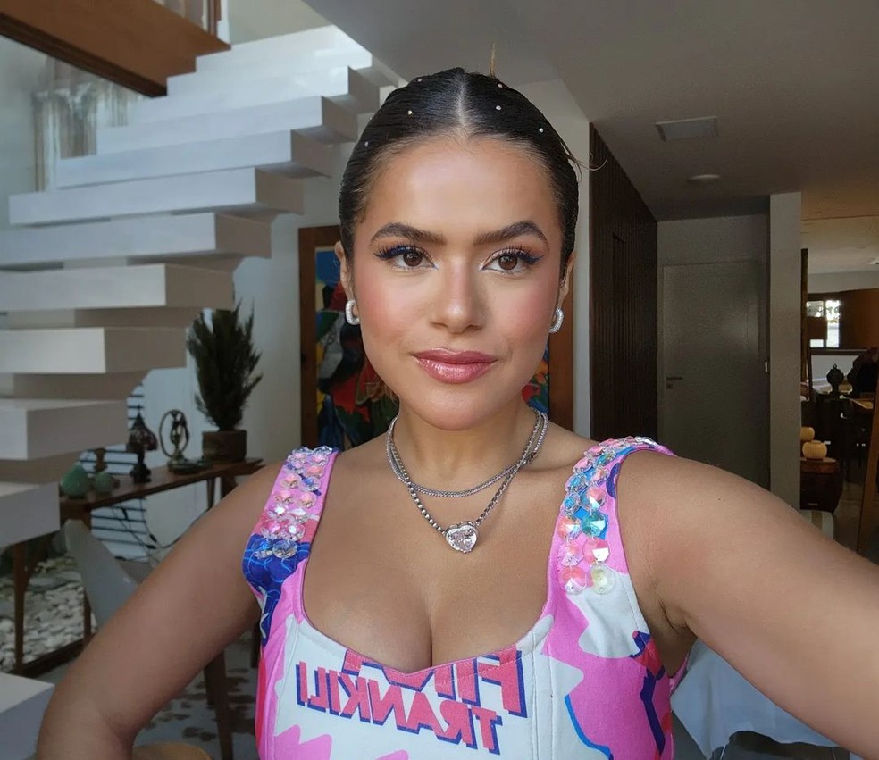 Maisa Silva curte folia pré-Carnaval com amigas: 'Trankilitas y felizes'