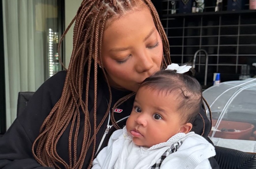 Ludmilla encanta com foto inédita de Zuri, sua filha com Brunna ...