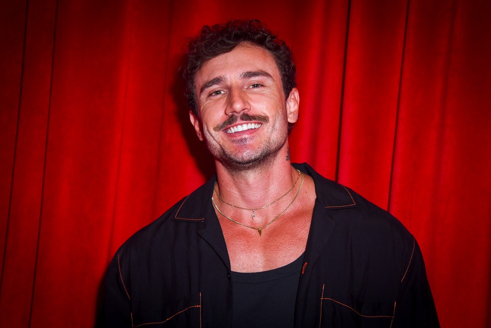 Lembra dele? Vice-campeão do 'BBB 19', Alan Possamai curte festa em SP
