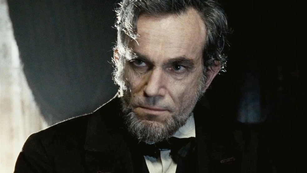 Aposentado, ator Daniel Day-Lewis é fotografado pela primeira vez em 4 anos