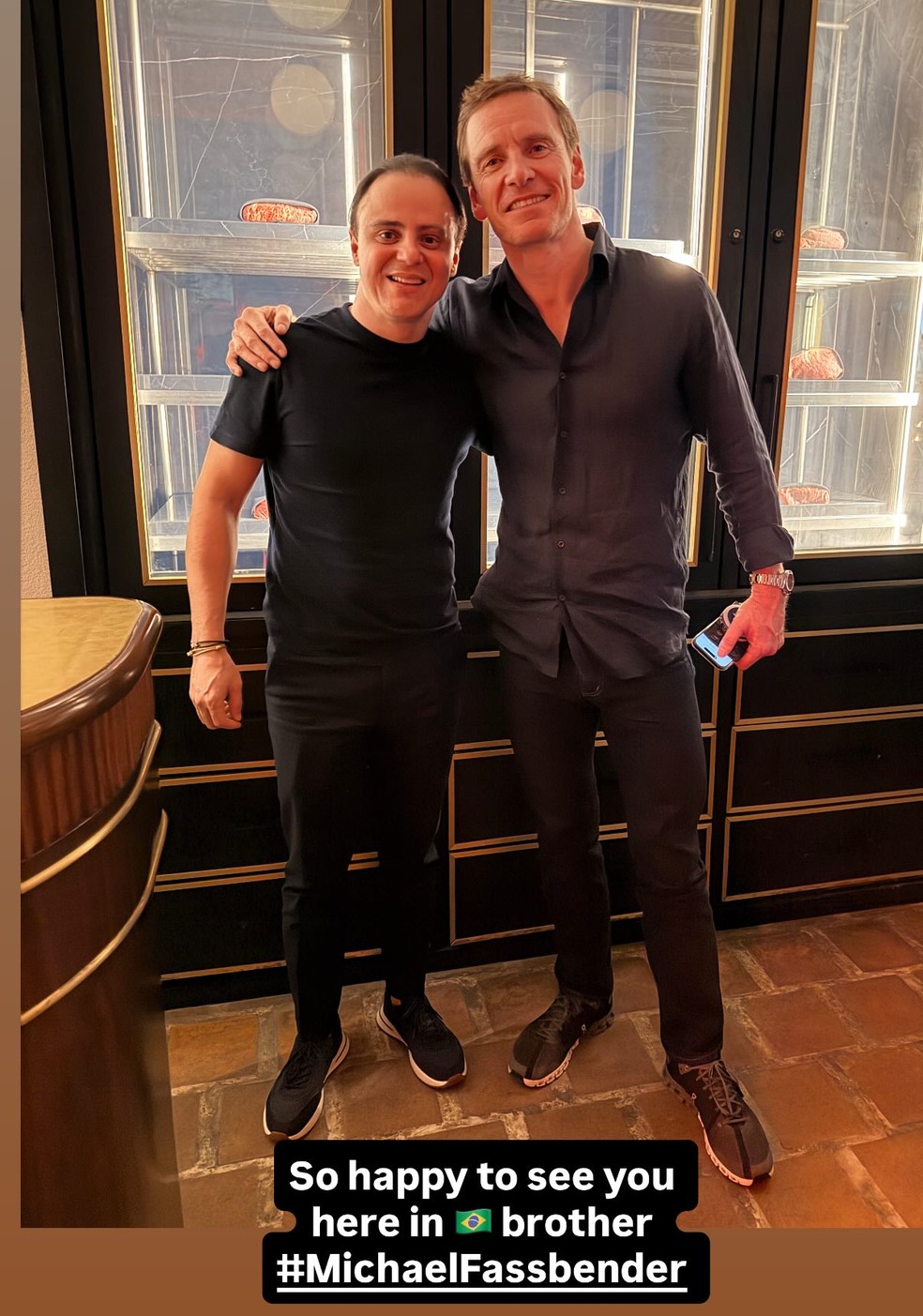Michael Fassbender, o Magneto de 'X- Men', e Felipe Massa curtem jantar ...