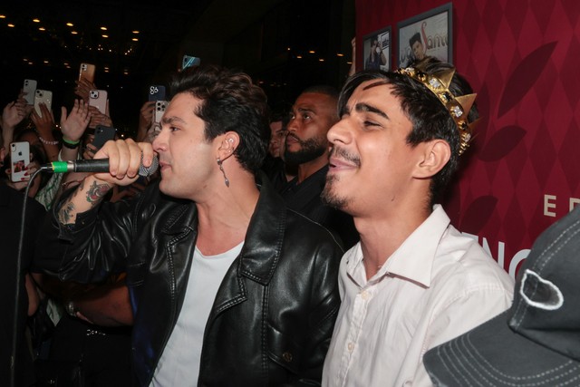 Luan Santana causa alvoroço em encontro de seus sósias; fotos