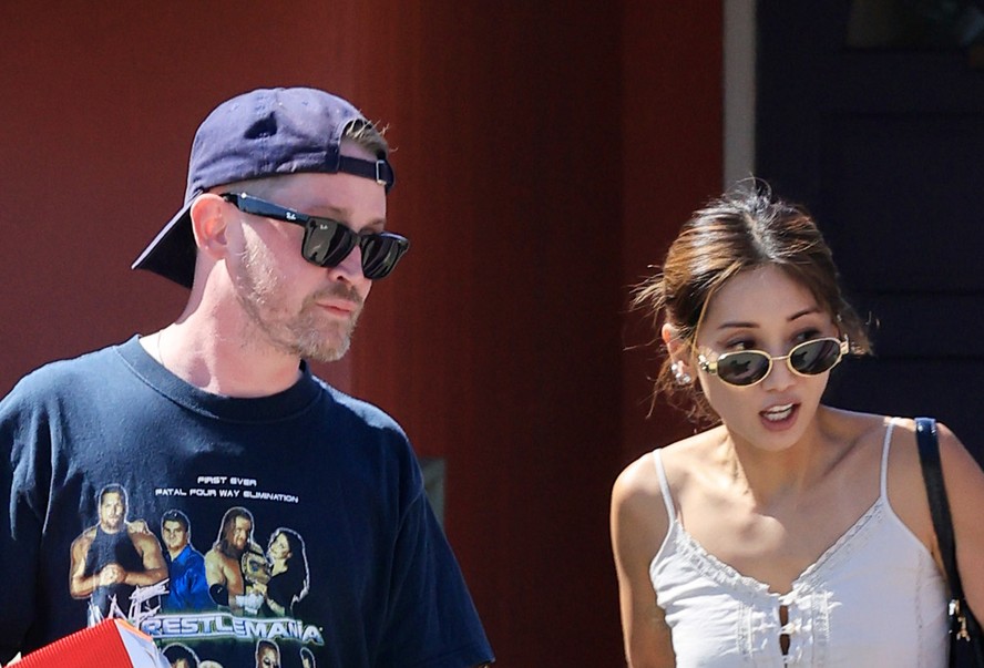 Com looks combinando, filhos de Macaulay Culkin e Brenda Song dão show ...