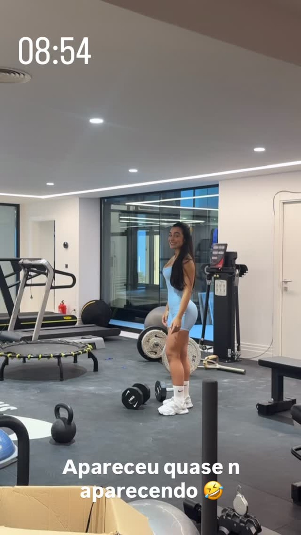 Virginia Fonseca combina biquíni com amiga e web aponta que ela está na ...