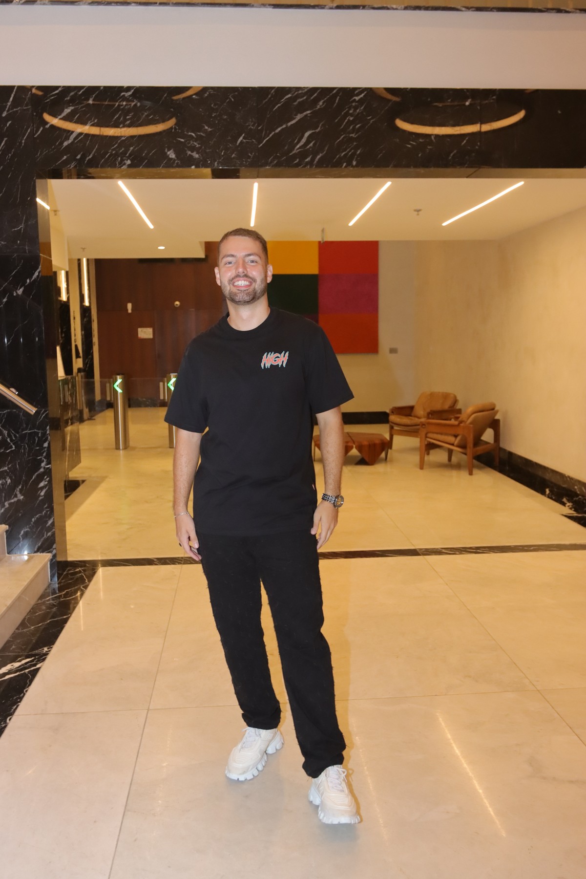 Influencer Matheus Costa diz que faz terapia para lidar com a fama e ...