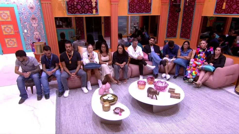 Enquete: Quem sai do 'BBB 25' hoje? Vote em Eva, Joselma ou Vinícius e ...