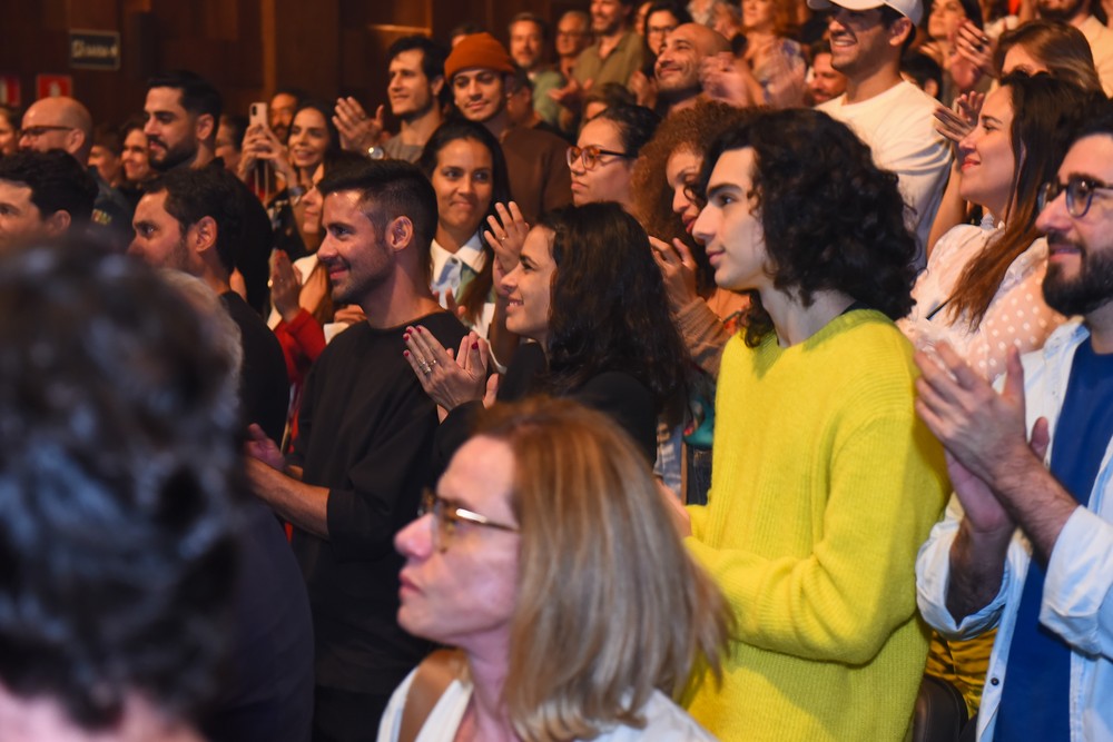 Filho de Maria Ribeiro e Paulo Betti faz raríssima aparição ao lado da ...