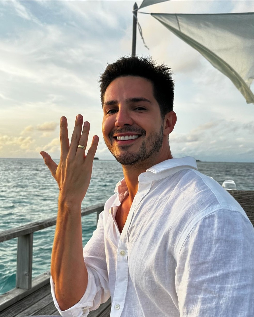 Igor Cosso e Heron Leal anunciam noivado após 5 anos de relação