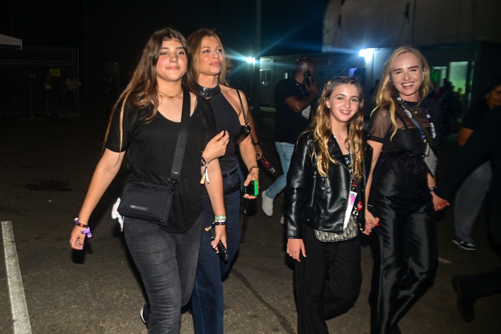 Angélica e Grazi Massafera são fotografadas após show de Katy Perry com ...