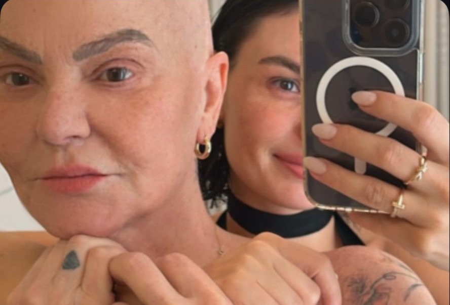 Isis Valverde comemora sucesso no tratamento de câncer da mãe: 'Vencemos'