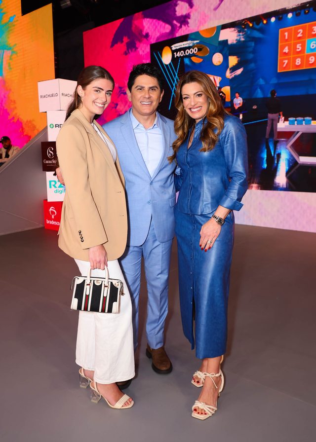 Virginia Fonseca cumpre promessa, faz tatuagem no Teleton e fala de ...