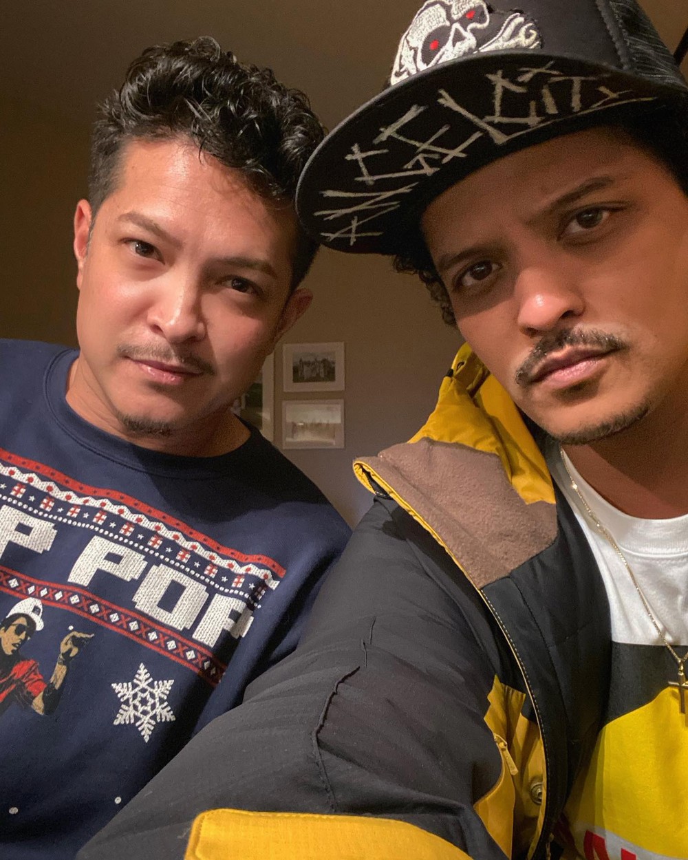 Irmão de Bruno Mars diverte os fãs ao fazer 'ensaio' com capivaras em ...