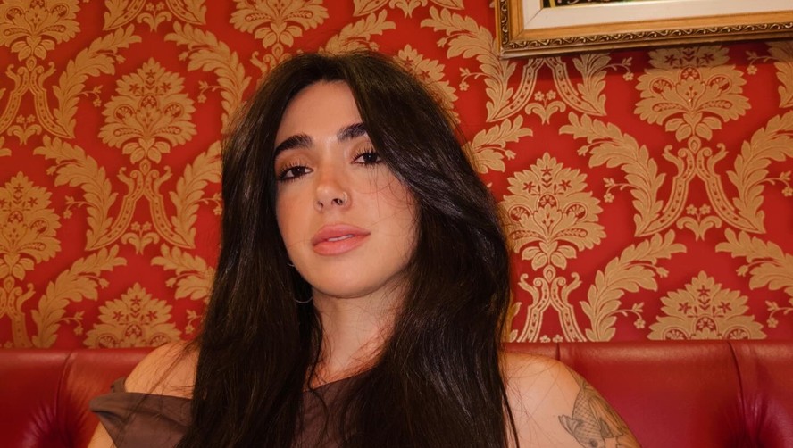 Giovanna Lima estreia prêmio que ganhou no BBB 24: 'Só tirei da caixa ...