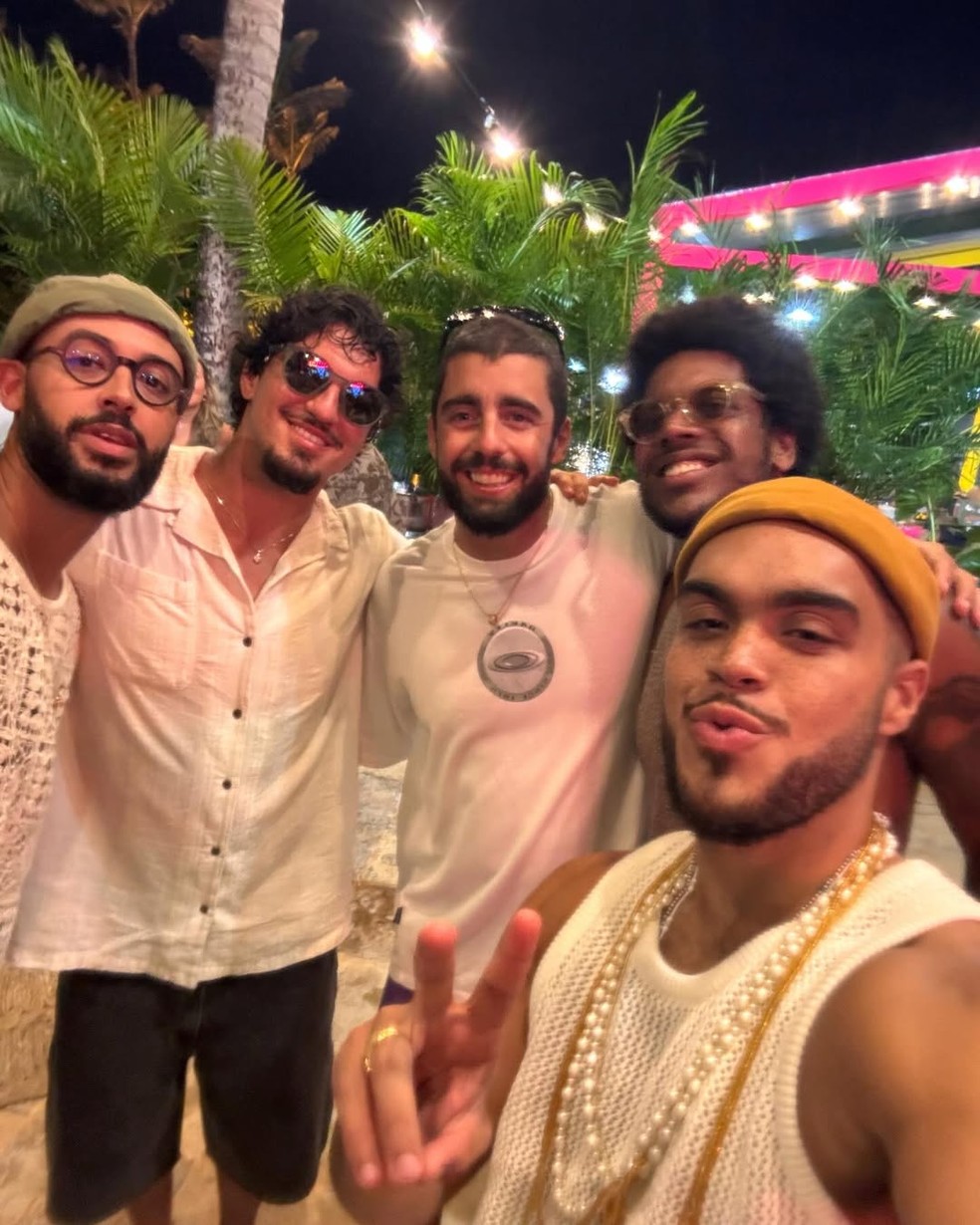 Fran Gil mostra corpo saradíssimo e reencontro dos pais, Preta Gil e ...