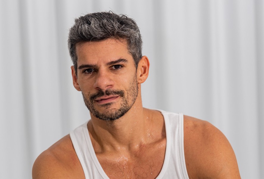 Thiago Soares estreia espetáculo no Rio com bailarina argentina e porta-estandarte de Parintins