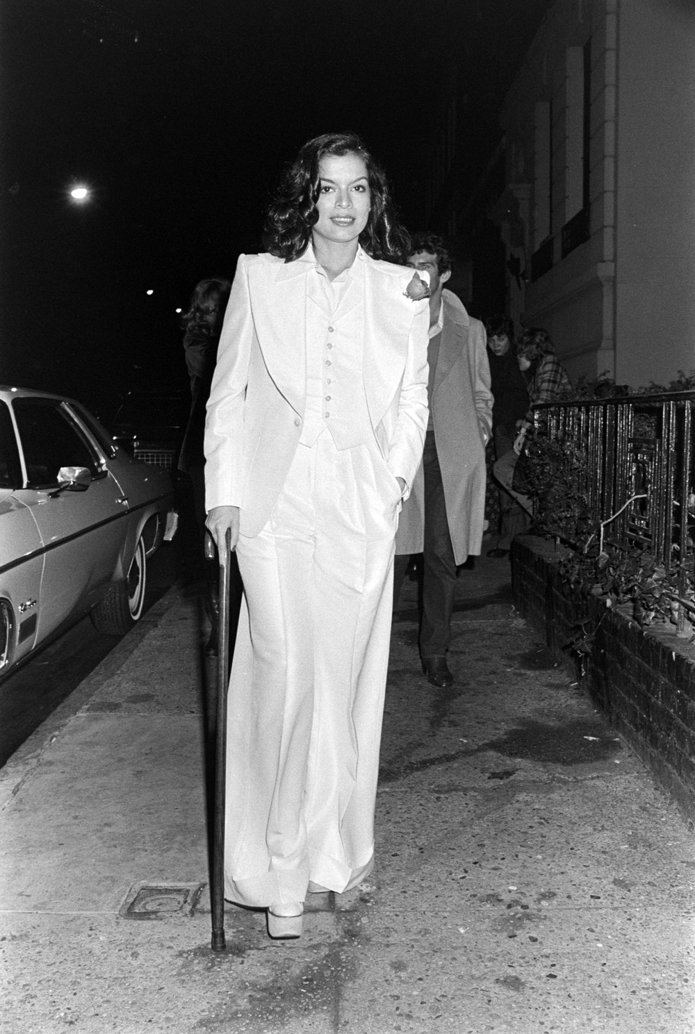 Look de Zendaya para o Met Gala é inspirado em roupa que Bianca Jagger usou para se casar com ...