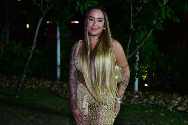 Saiba tudo sobre: Rafaella Santos