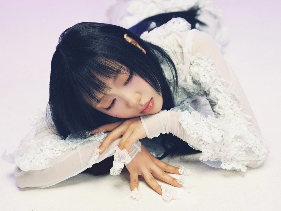 Yves reage a carinho do público com debut solo e promete vinda ao Brasil