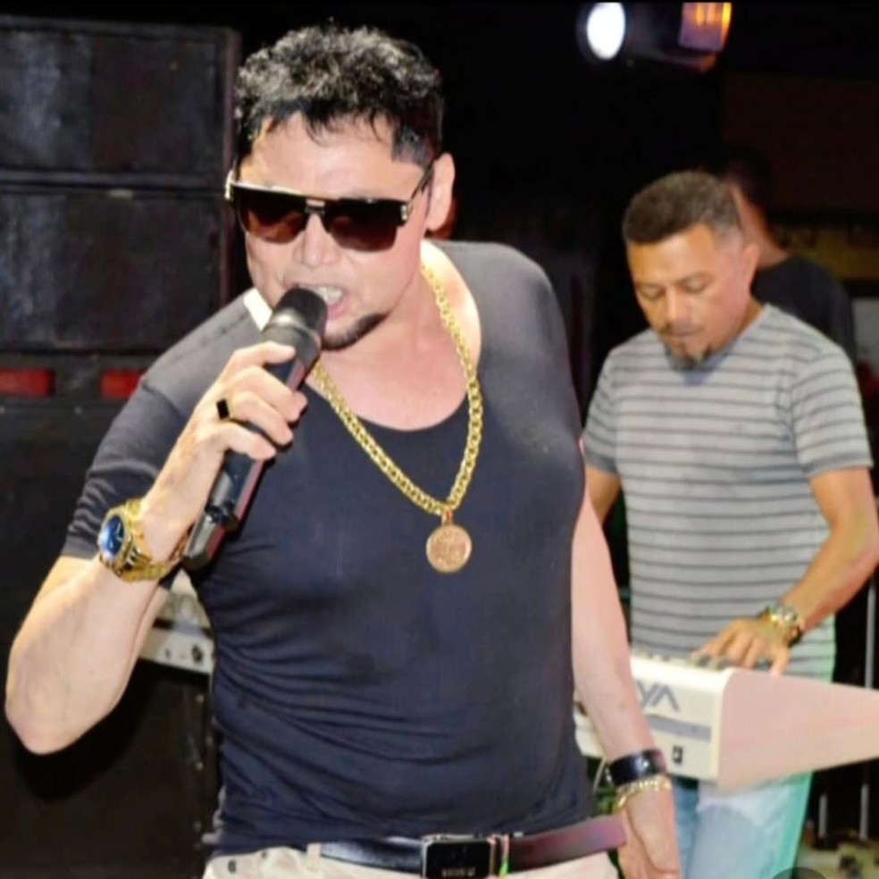 Morre o cantor Ray Douglas, ícone do brega paraense, aos 68 anos