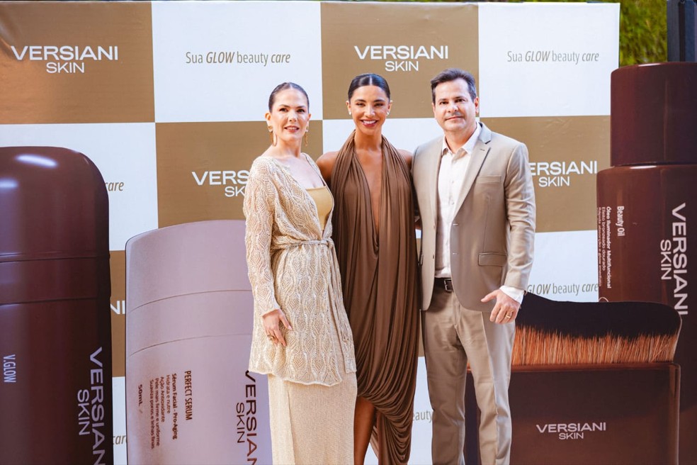 Gabriela Versiani lança sua linha de beleza e recebe carinho de Murilo ...