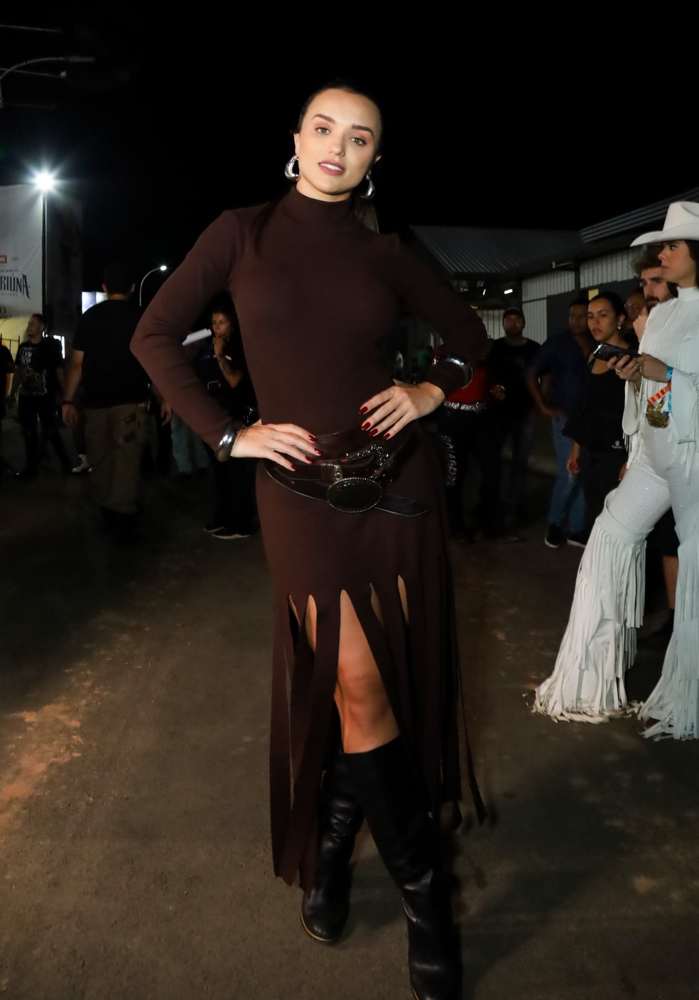 Namorado de Pedro Sampaio acompanha show do DJ em rodeio; veja mais ...