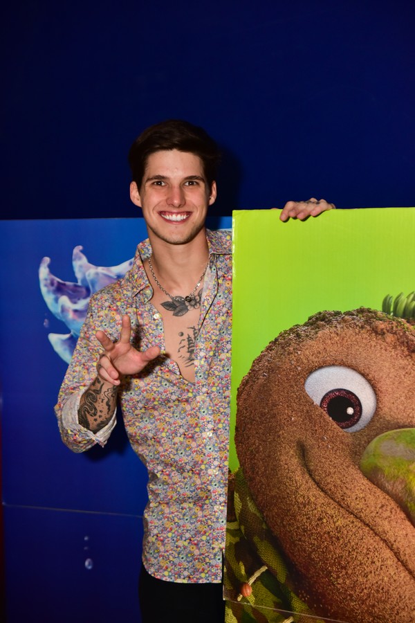 Thaynara OG promove première de filme para famosos convidados do São João