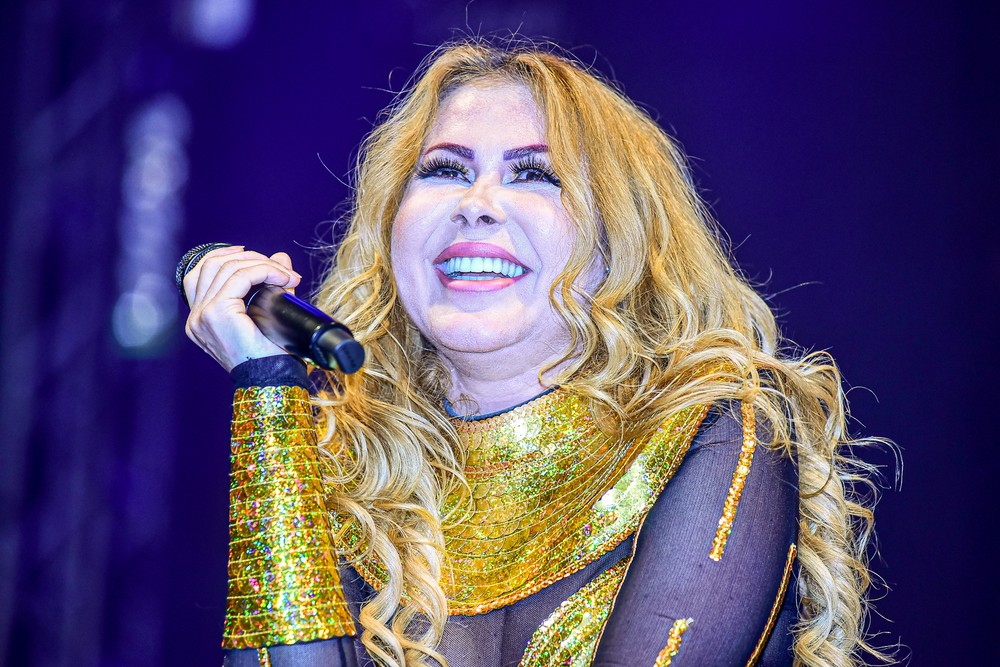 Após se recuperar da Covid pela 5ª vez, Joelma se apresenta em São Paulo