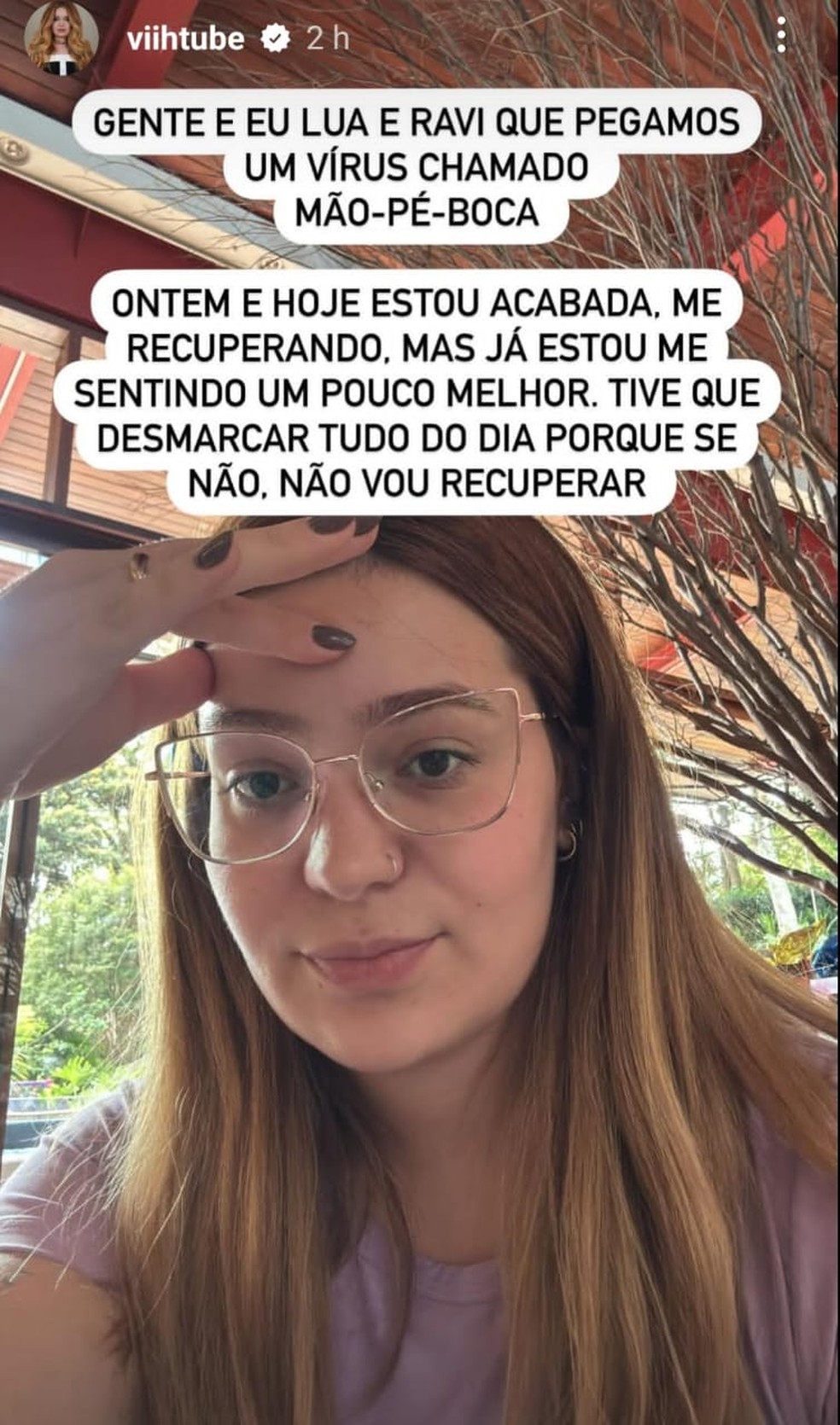 Viih Tube e filhos são diagnosticados com vírus mão-pé-boca: 'Acabada'