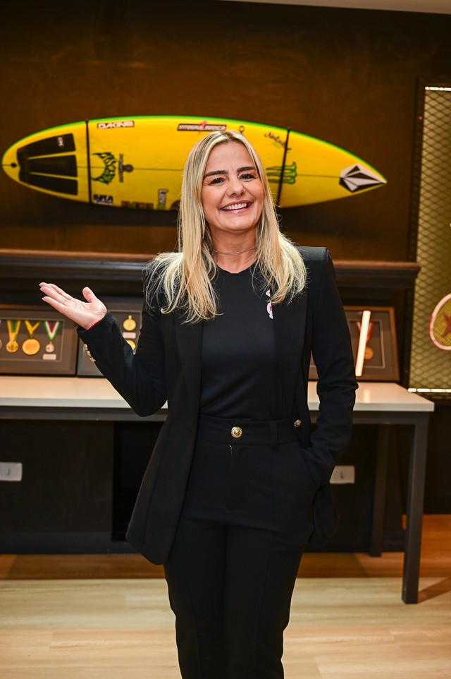 Milene Domingues prestigia ex-marido Ronaldo e filho, Ronald, em ...