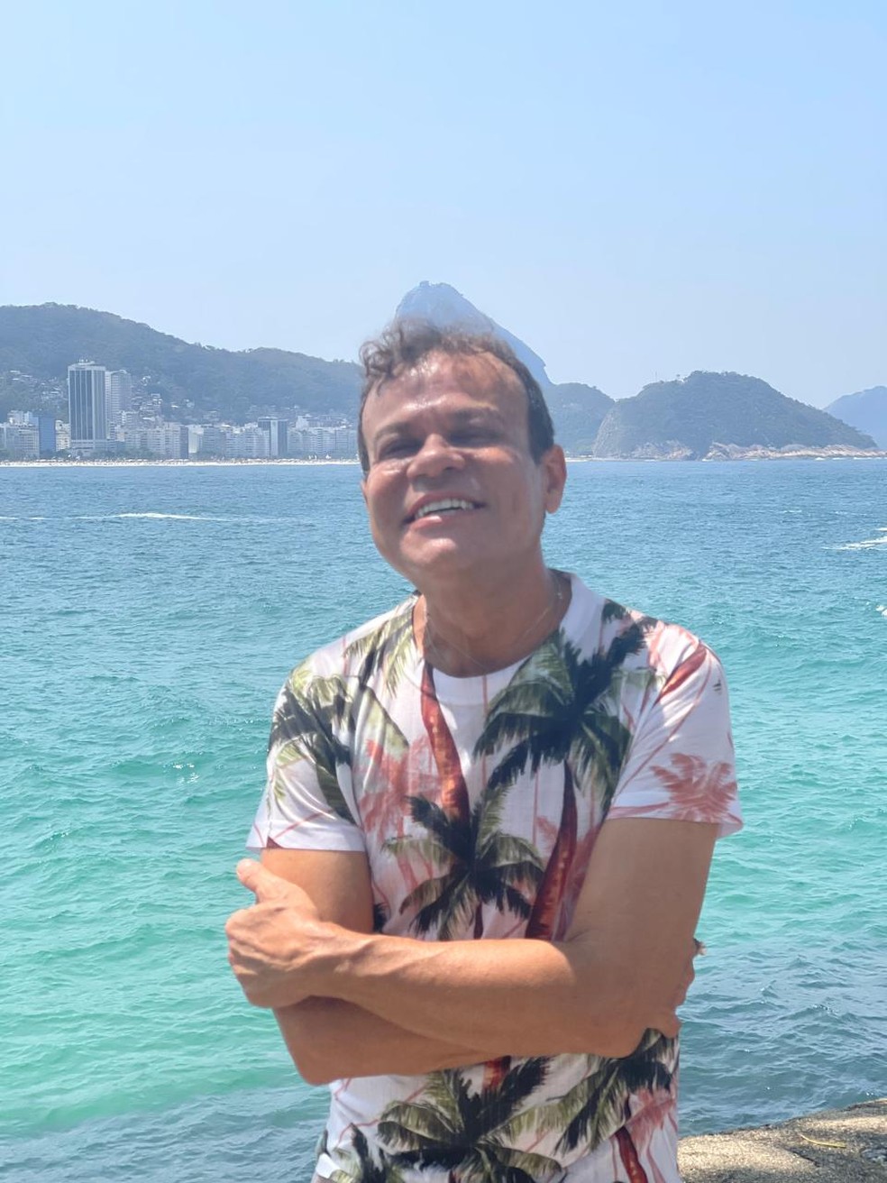 Ex-BBB Daniel Rolim prepara turnê de monólogo de humor e critica perfil de novos 'brothers'