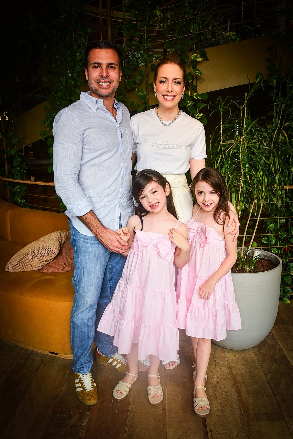 Fabiana Justus faz 1º evento público em meio a tratamento de câncer