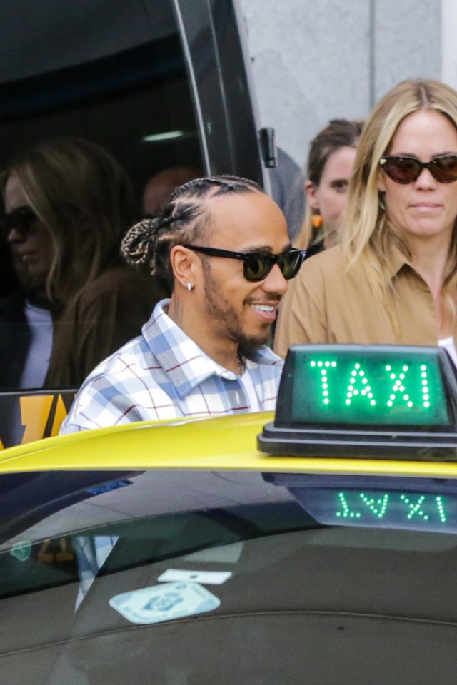 Lewis Hamilton desembarca no Rio de Janeiro e aproveita passeio de táxi ...
