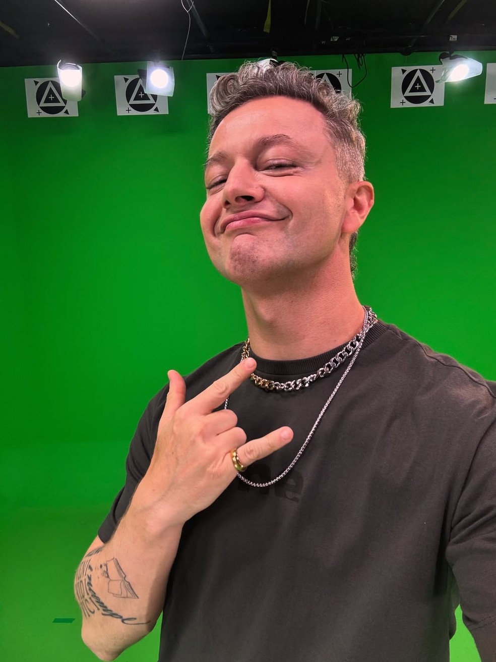 Lucas Lima abre álbum de fotos de abril de 2025 — Foto: Reprodução ...