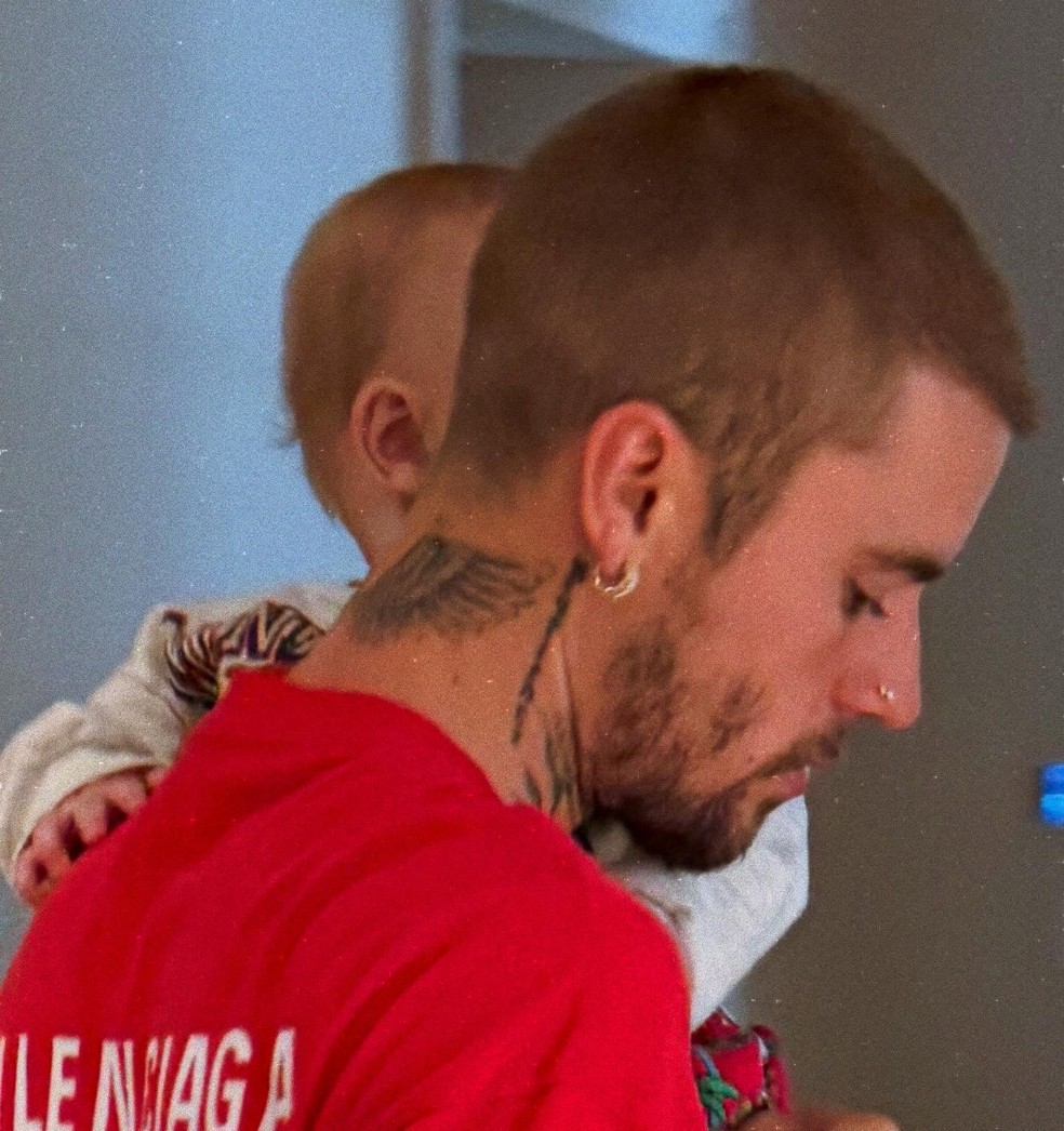 Justin Bieber posta foto rara com o filho, e fãs brincam: 'O chá ...