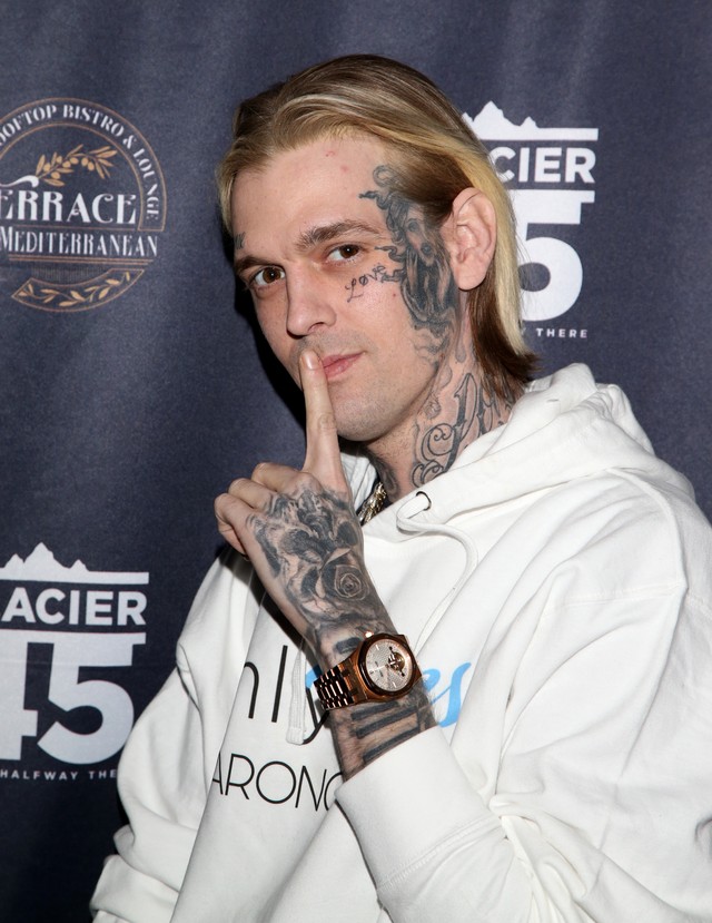 Cantor Aaron Carter é encontrado morto aos 34 anos, diz site