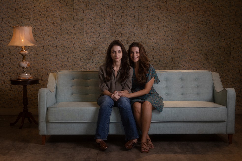 Renata Loureiro vive irmã gêmea de paranormal em nova série: 'Aprendi sobre potência da fé'