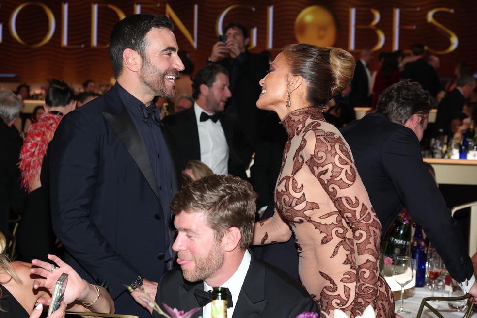 Apontado como novo affair de Jennifer Lopez, Brett Goldstein é ator ...