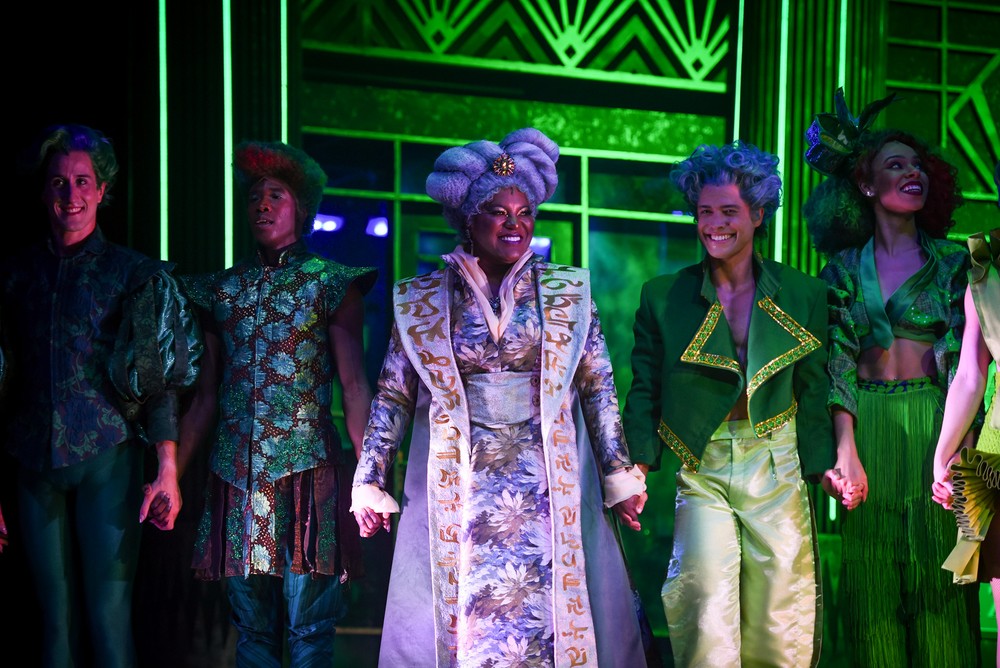 'Wicked' estreia com aprovação do criador, investimento de 19 mi e 80 ...