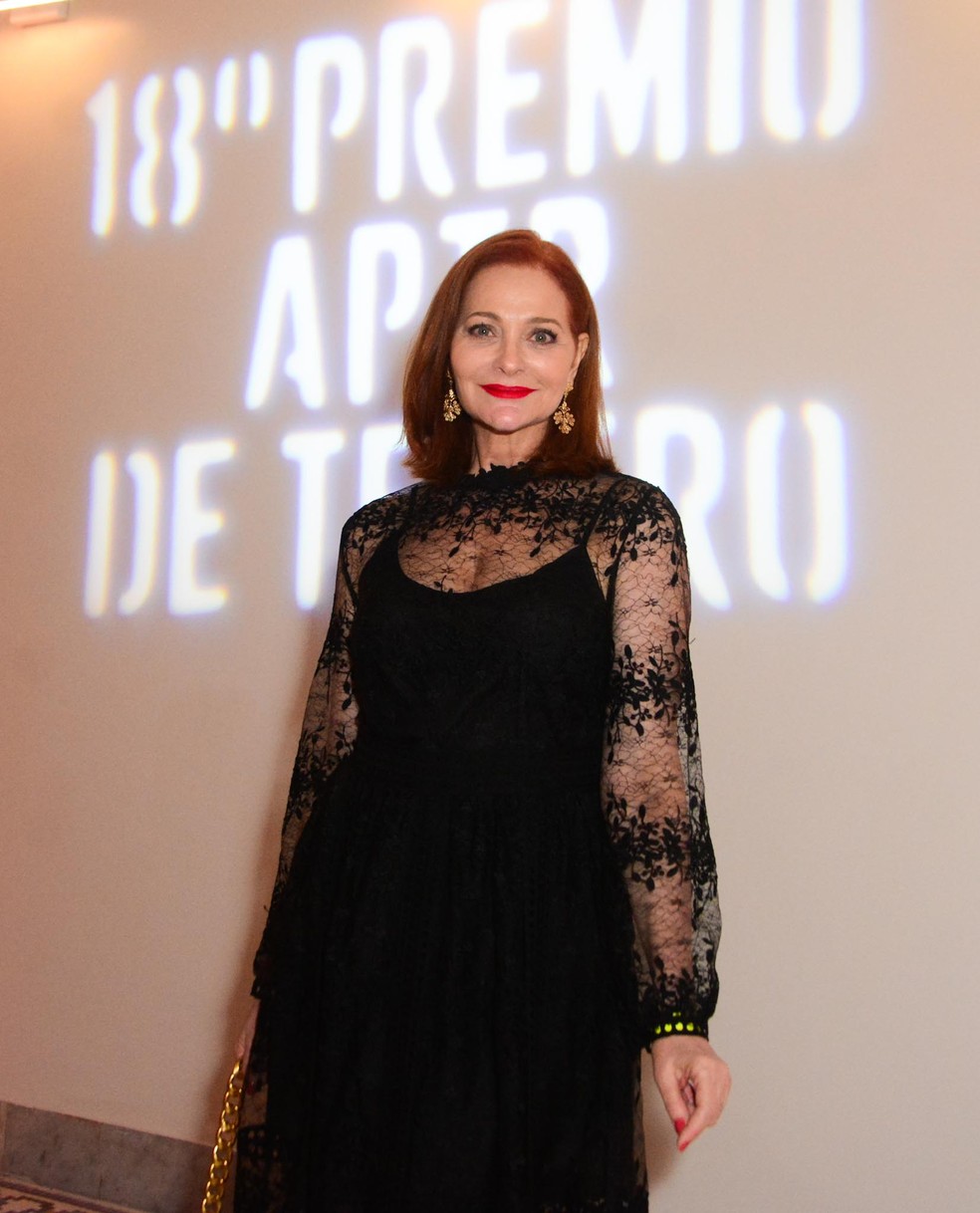 Famosos celebram o teatro no 18º Prêmio APTR no Rio de Janeiro