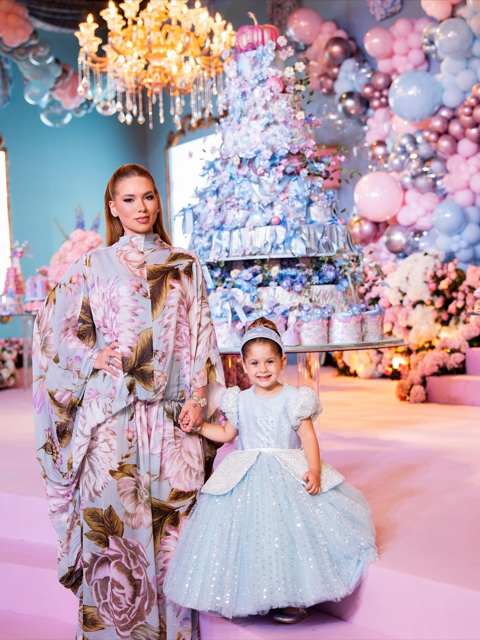 Filha de Virginia e Zé Felipe, Maria Flor completa 3 anos e ganha ...