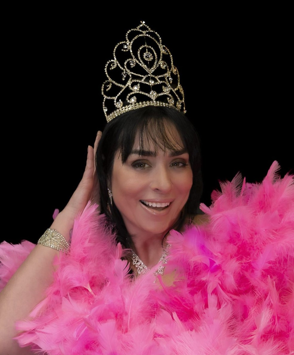 Após hiato de 14 anos, Luciana Picorelli volta ao Carnaval carioca como ...