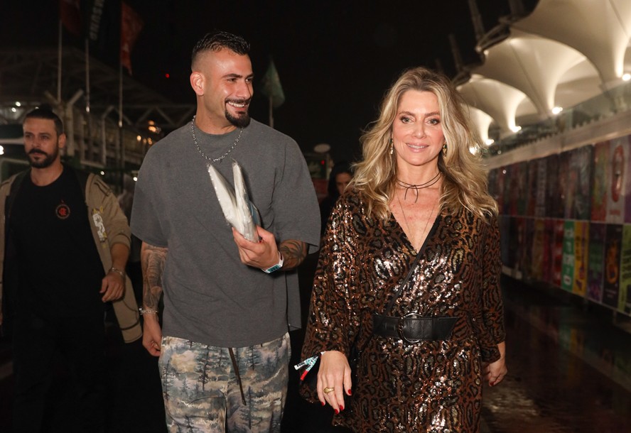 Leticia Spiller reflete nas redes após chegar com ex-BBB Nizam ao ...