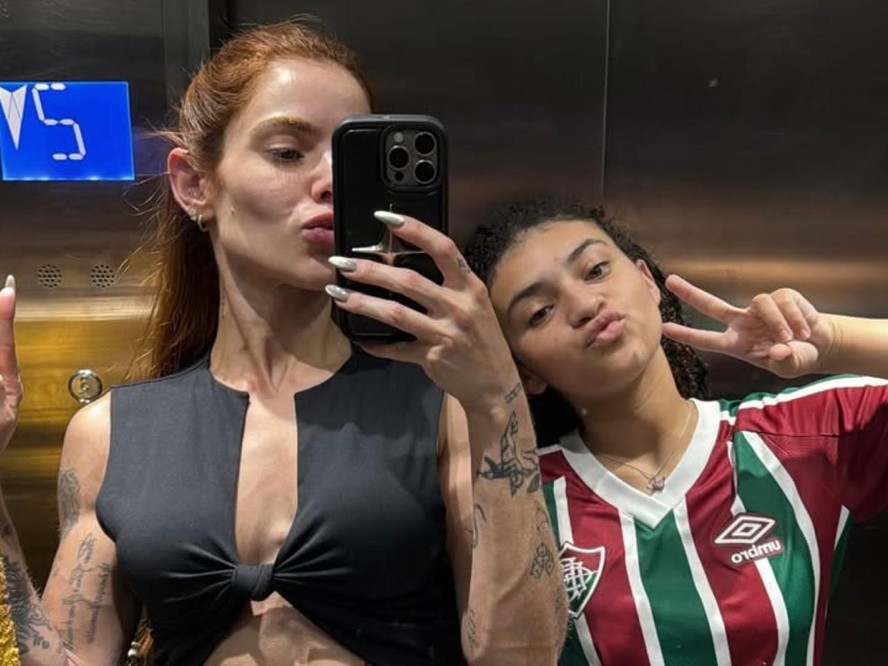 Thais Vasconcellos exibe shape trincado, com veias e abdomên definido